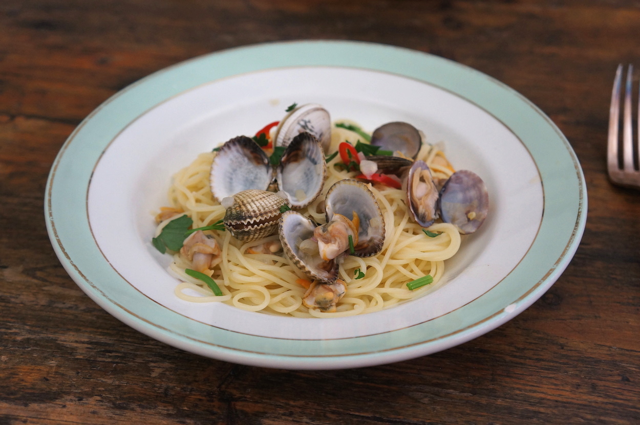 Spaghetti met schelpjes uit het kookboek van Marché du Pre